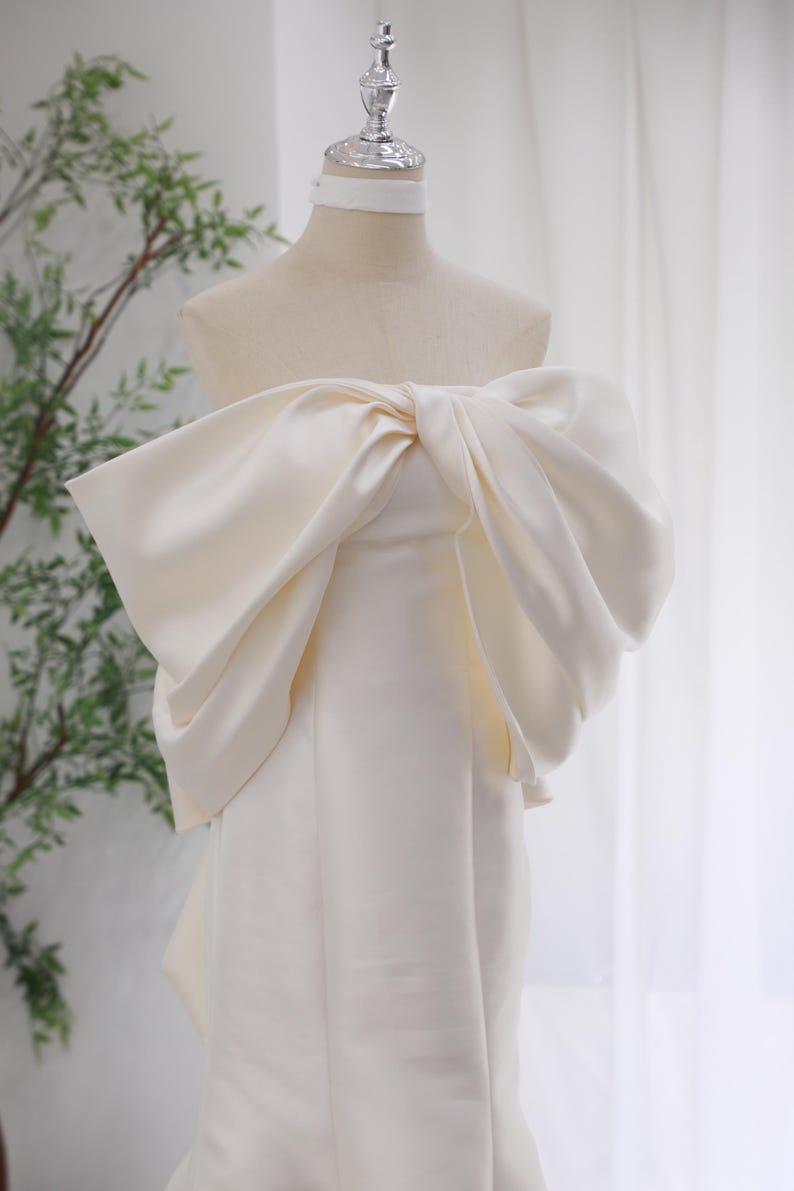Drama Bows Flare Wedding Dresses off the Shoulder, Custom Mermaid ...