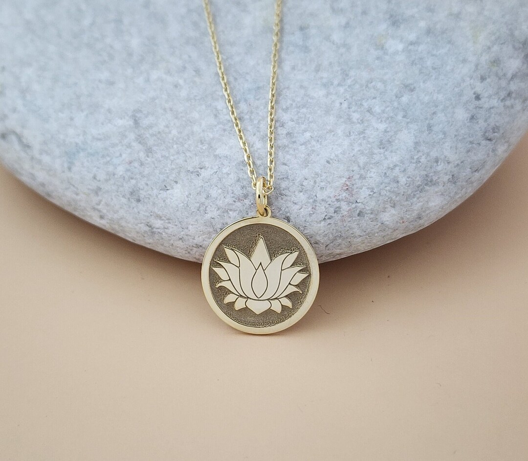 Dainty 14k Solid Gold Healing Hand Necklace, Personalized Healing Hand ...