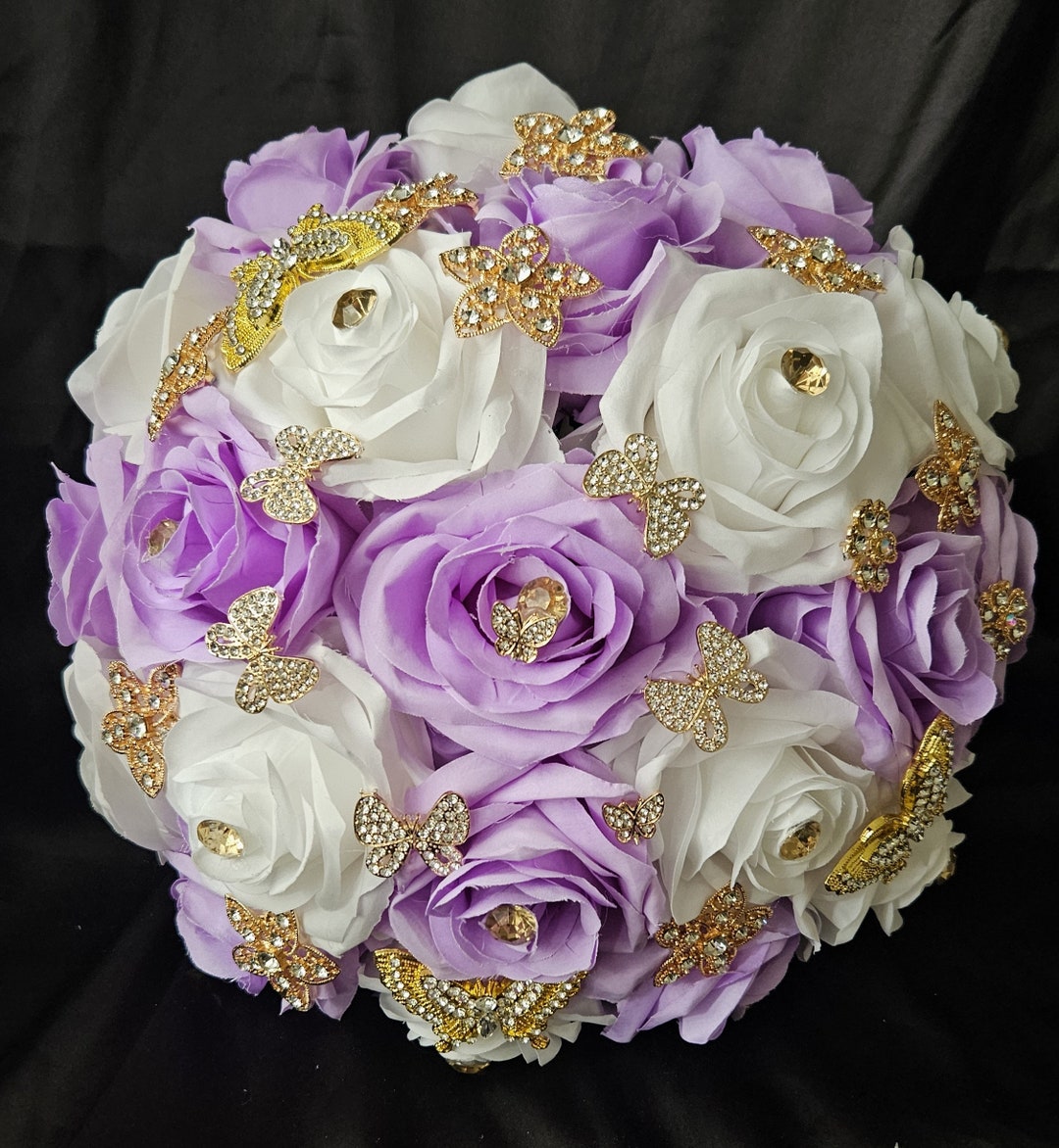 Lavender /white / Gold Quinceañera Ramos, Bouquet, Lilac and White ...
