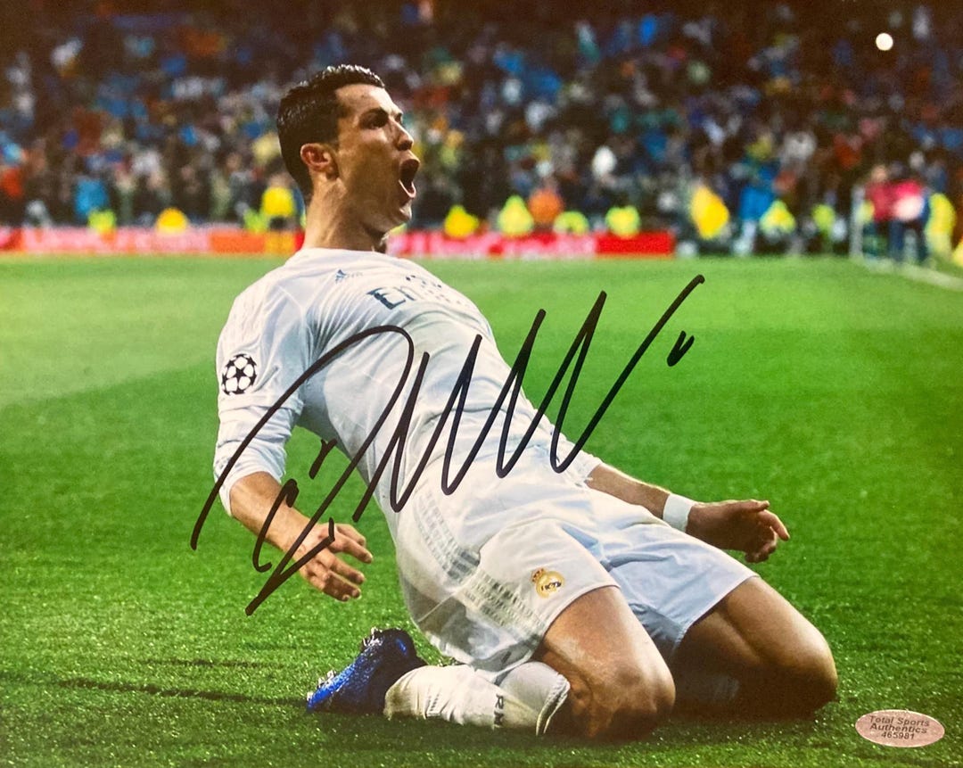 Cristiano Ronaldo Signed 8x10 Soccer Photo COA & Hologram - Etsy