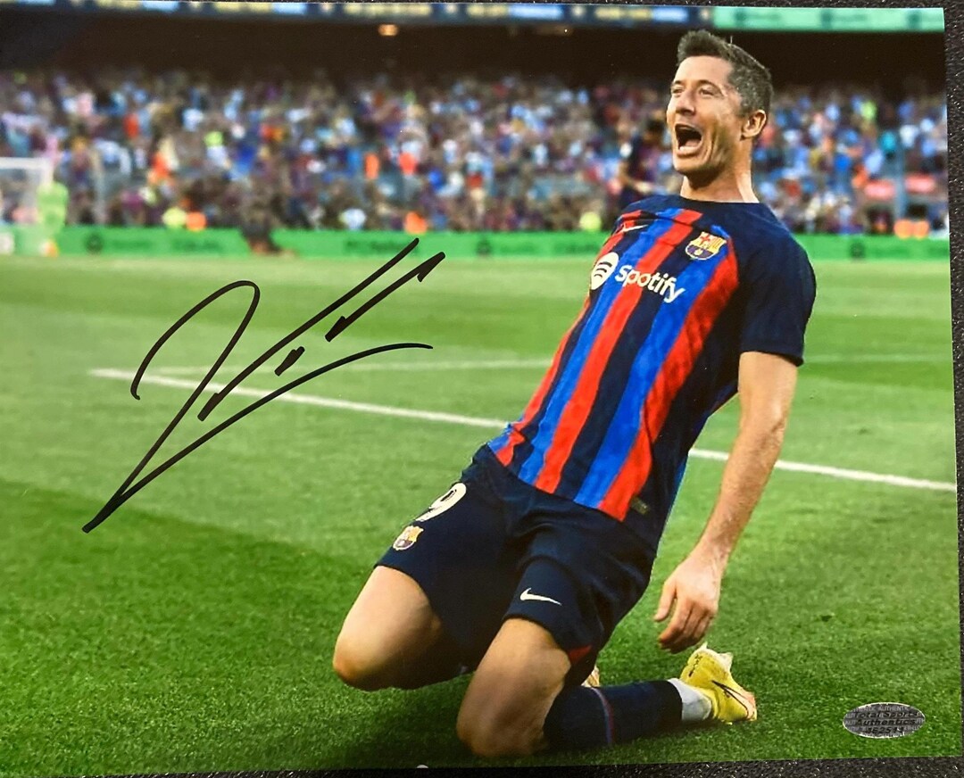 Robert Lewandowski Signed Barcelona FC 8x10 Photo COA & Hologram - Etsy