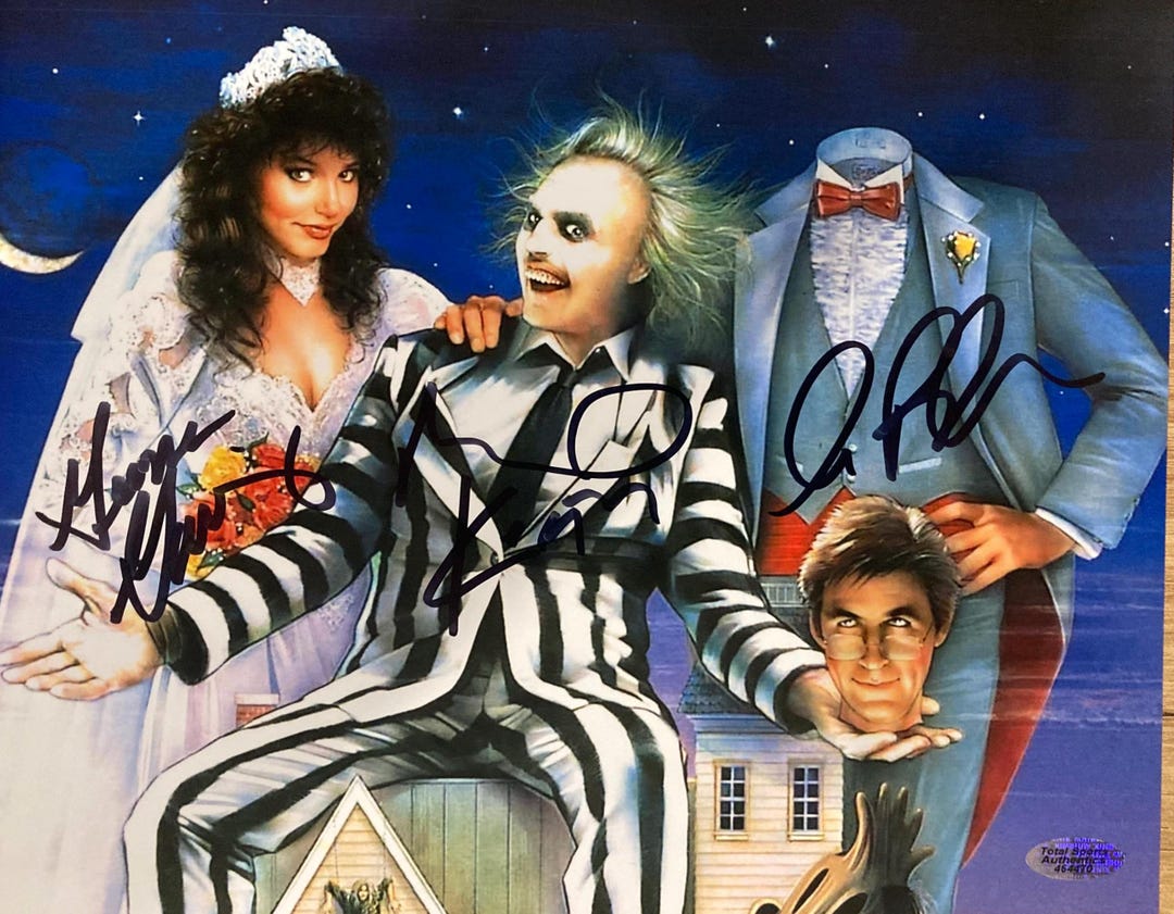 Michael Keaton Geena Davis & Alec Baldwin Signed Beetlejuice 8x10 Photo ...