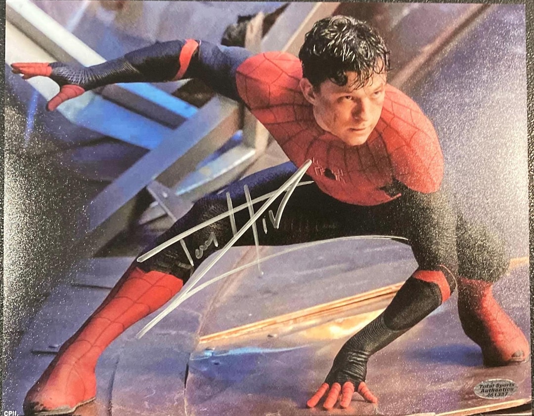 Tom Holland Signed Spider-man 8x10 Photo COA & Hologram - Etsy