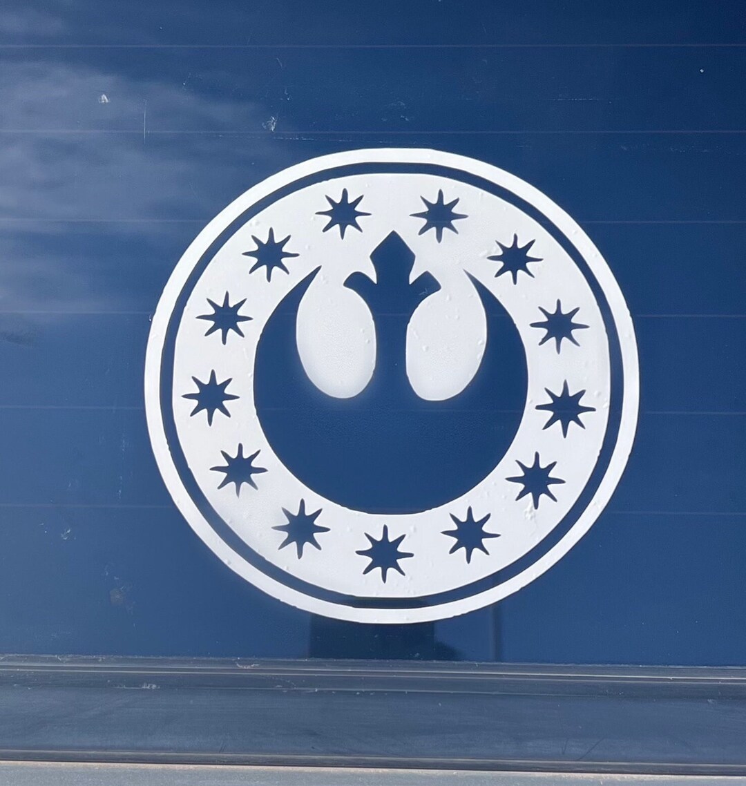 New Republic Crest Vinyl Decal Star Wars Fan for Laptop, Car Window ...