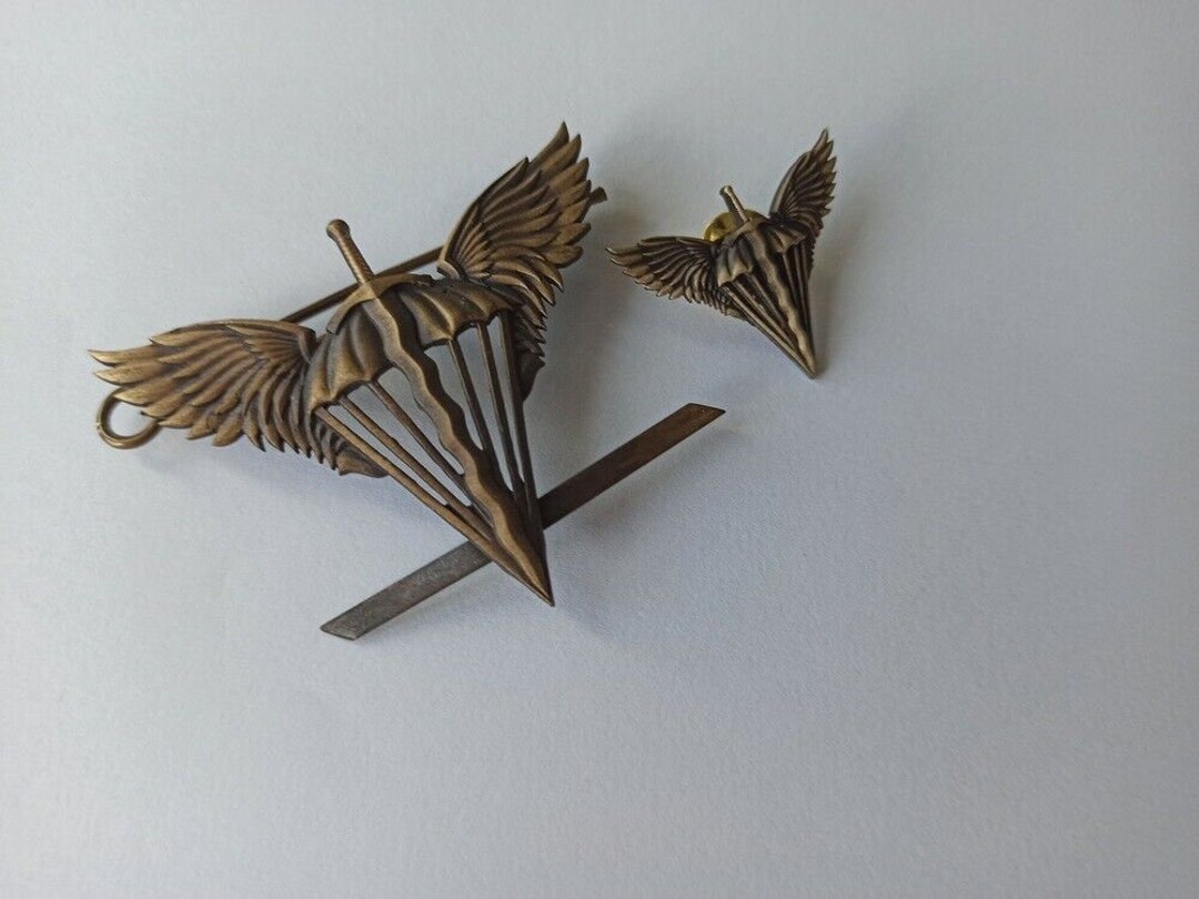 2 Ukrainian Military Beret Cap Badge Little Badge airborne FORCES of ...