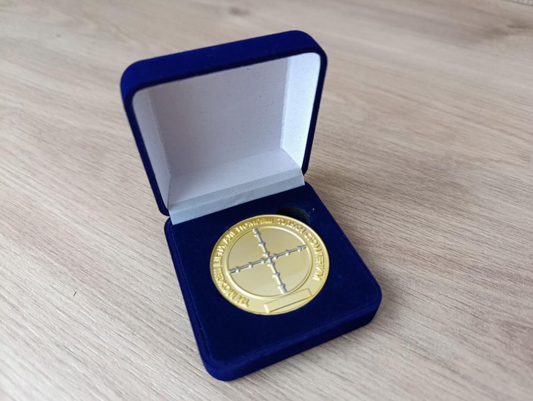 Sniper Coin - Unique Ukrainian Military Challenge Coin in Case. Glory ...