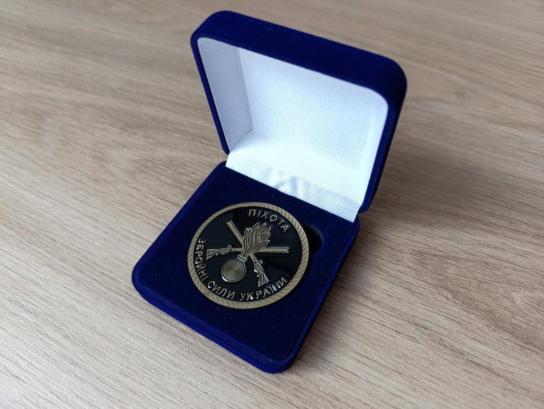 Ukrainian Infantry Challenge Coin: Armed Forces Collectible in Case - Etsy