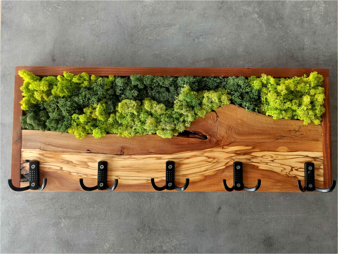 Moss & Olive Wood Wall Mounted Coat Rack: Rustic Home Decor ...