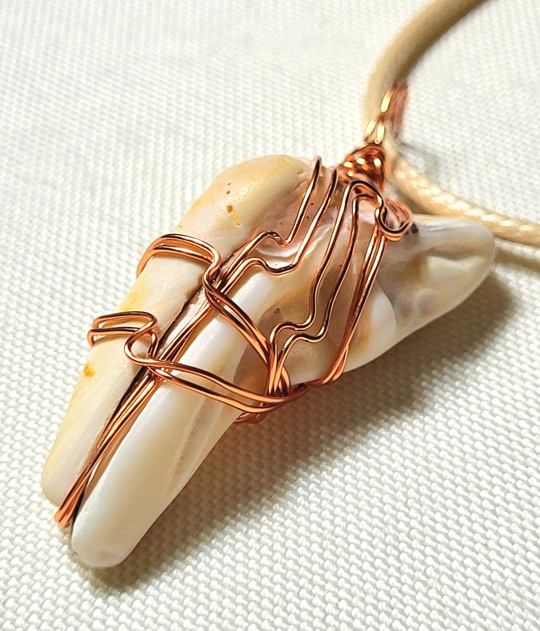 Unisex Wire Wrapped Sea Shell Pendant Necklace With Adjustable Necklace ...