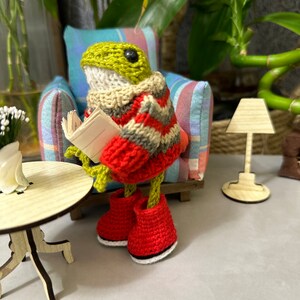 Cute Green Frog With Sweater,froggie Frog Crochet,amigurumi Frog ...