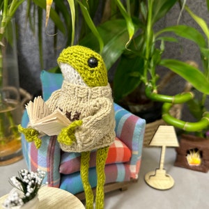 Cute Green Frog With Sweater,froggie Frog Crochet,amigurumi Frog ...