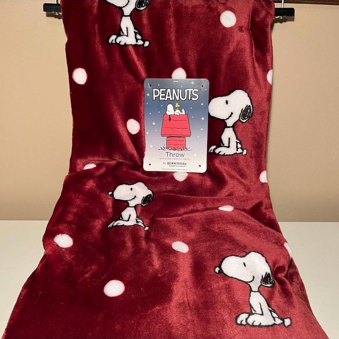 Peanuts Snoopy Burgundy Blanket Throw - Etsy