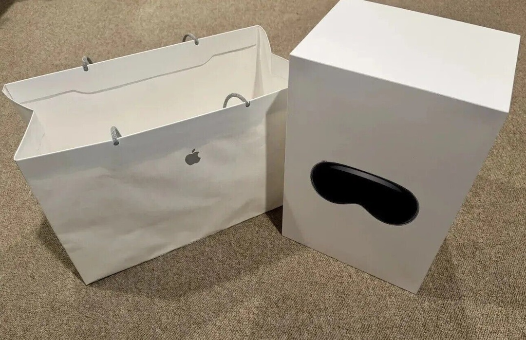 NEW Apple Vision Pro 256, S Solo Band, S Dual Loop Band, 33W Light Seal ...