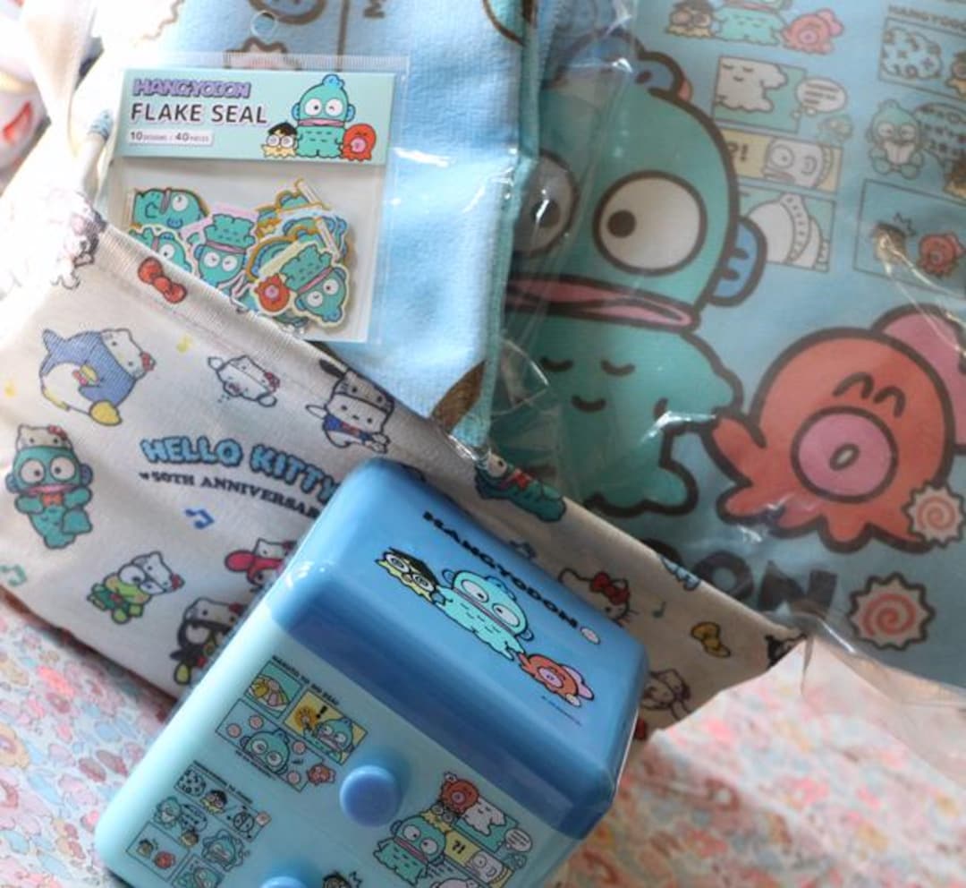 Hangyodon Various Items Retro Looking Accessory Case W/ Drawers Cushion ...
