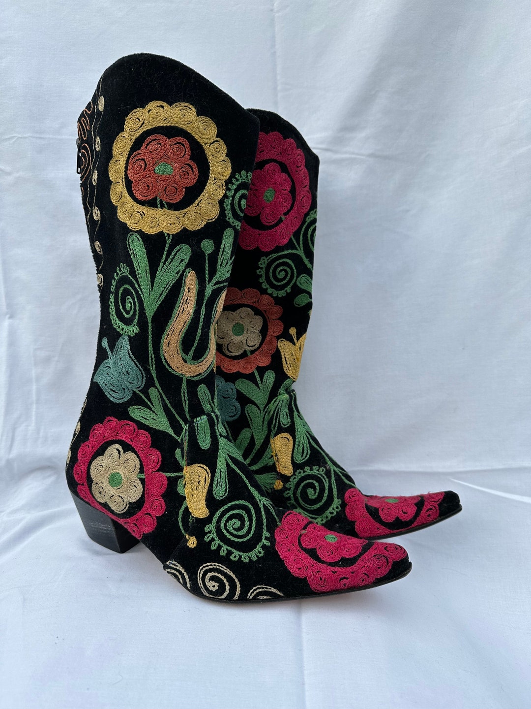 Vintage Handmade Black Suzani Boots. Made in Turkey. Size 37. - Etsy