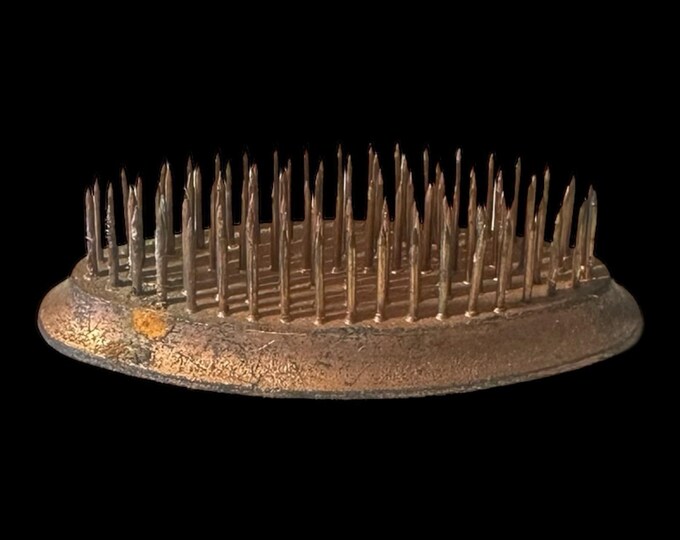 Vintage Metal Oval Shape Spiked Flower Frog Kenzan Floral Arrangemt 3 ...