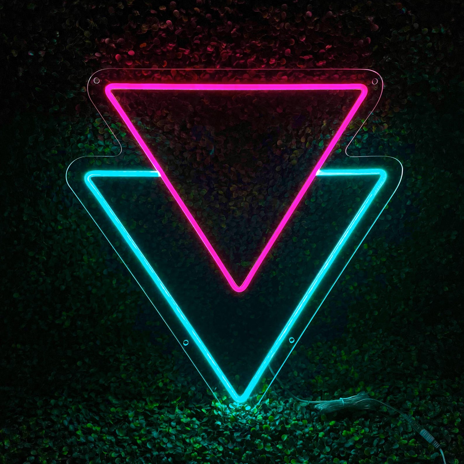 Double Triangles Neon Sign, Futuristic Light Sign, Gaming Interior ...