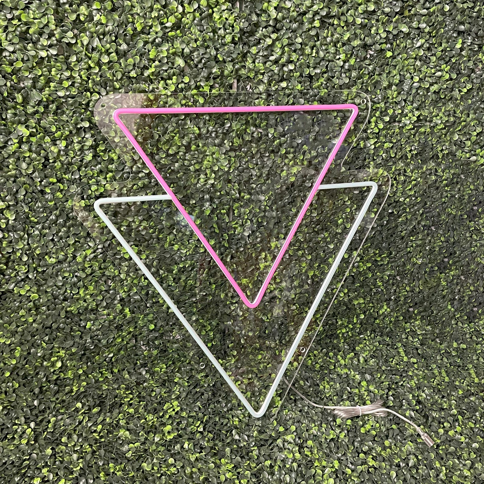 Double Triangles Neon Sign, Futuristic Light Sign, Gaming Interior ...