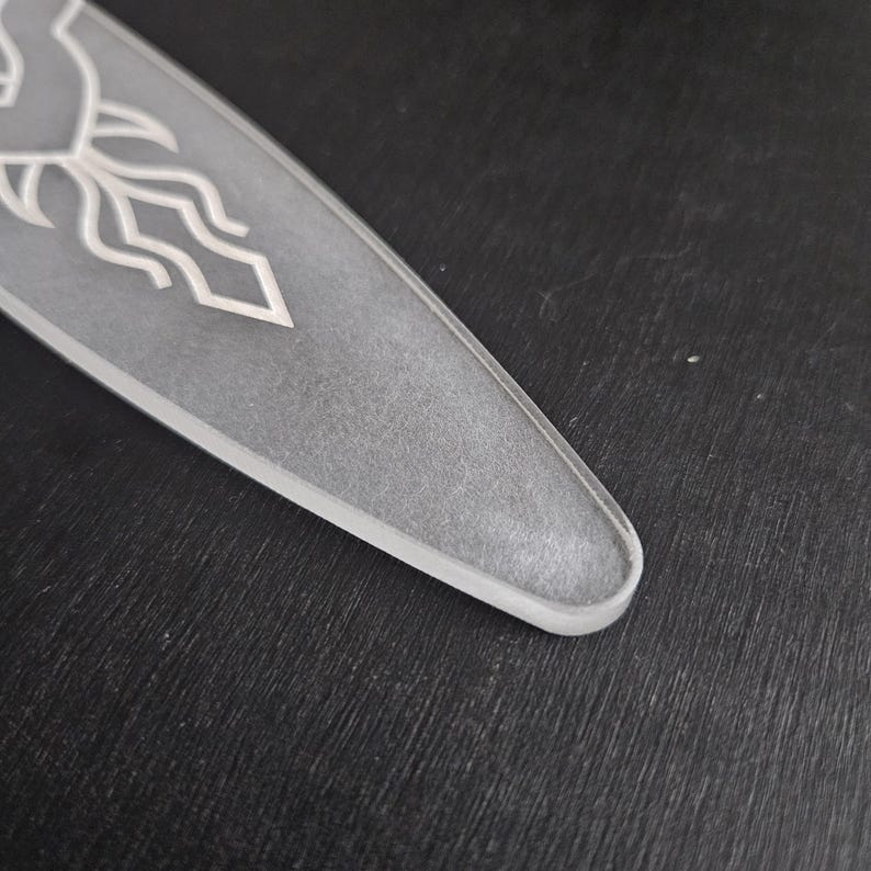 Zoey's Weapons (daggers - Shin-kal) - KPOP Demon Hunters - KID SAFE - Etsy