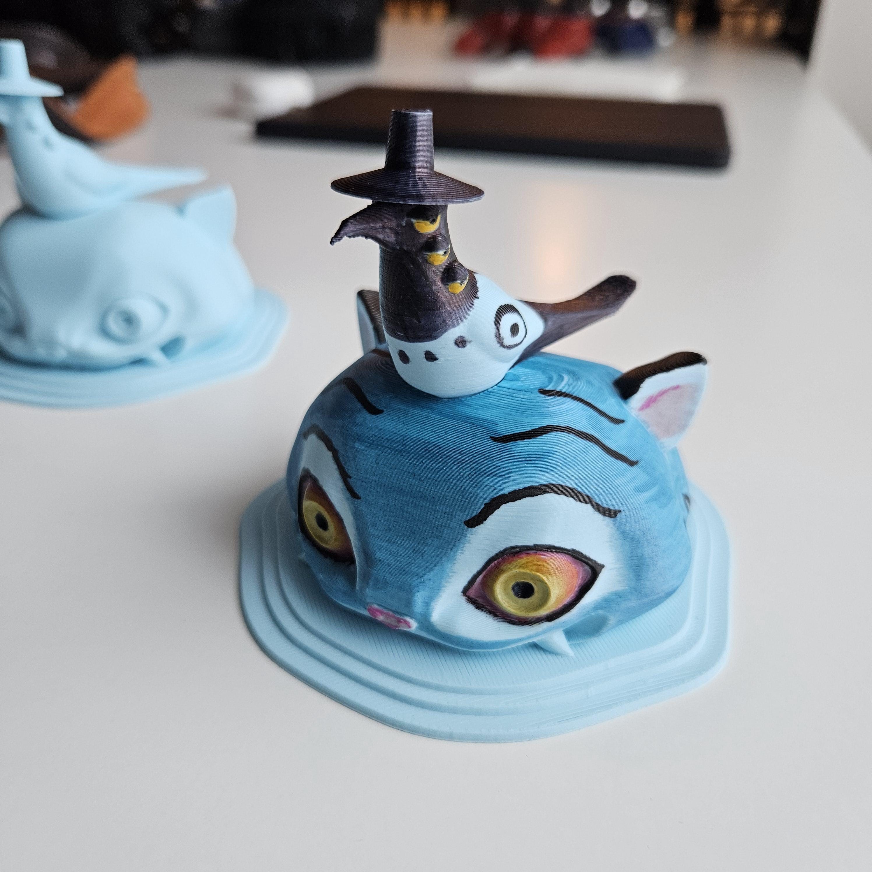 Derpy Tiger Descending and Sussy Magpie Figurine - KPOP DEMON HUNTERS ...
