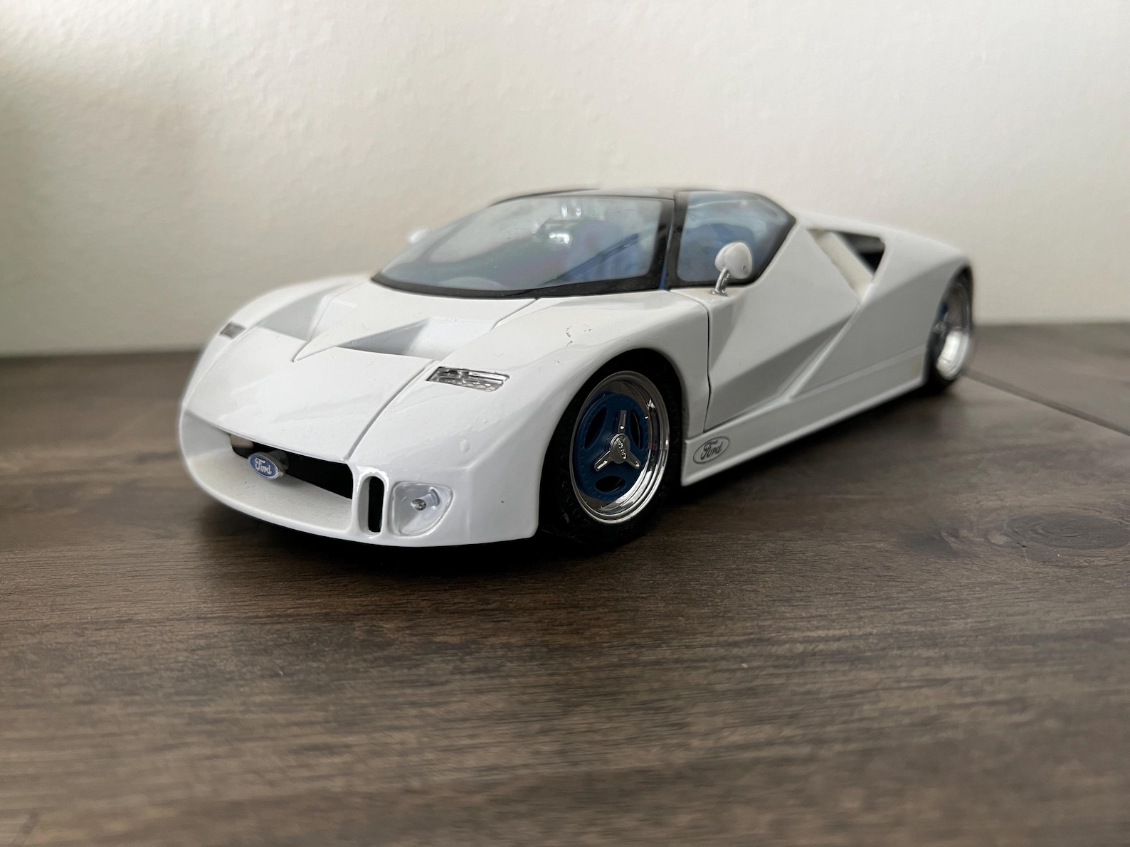 Ford GT90 Maisto 1/18 Concept Car - Etsy