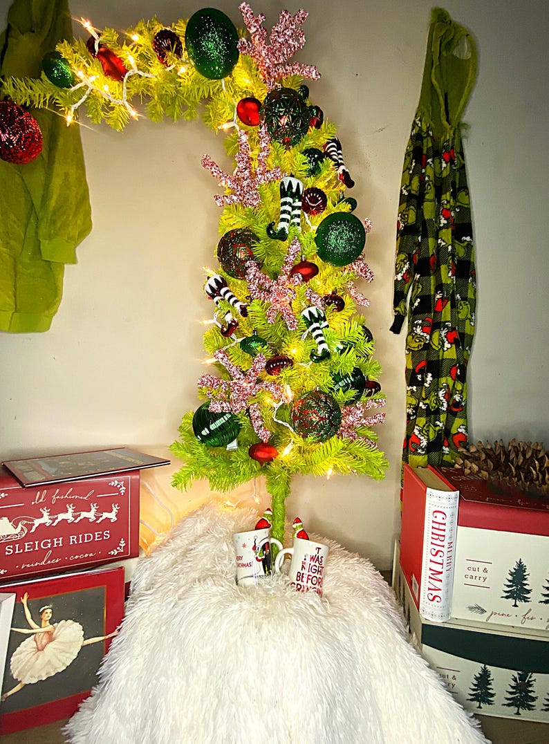 Grinch Christmas Tree: 5ft Unlit Whoville Tree - Etsy