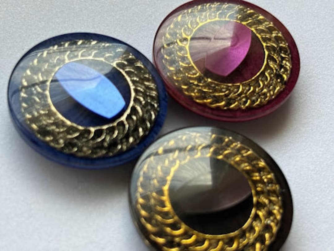 Vintage Japanese Buttons - Elegant Vintage Japanese Button Jewelry ...
