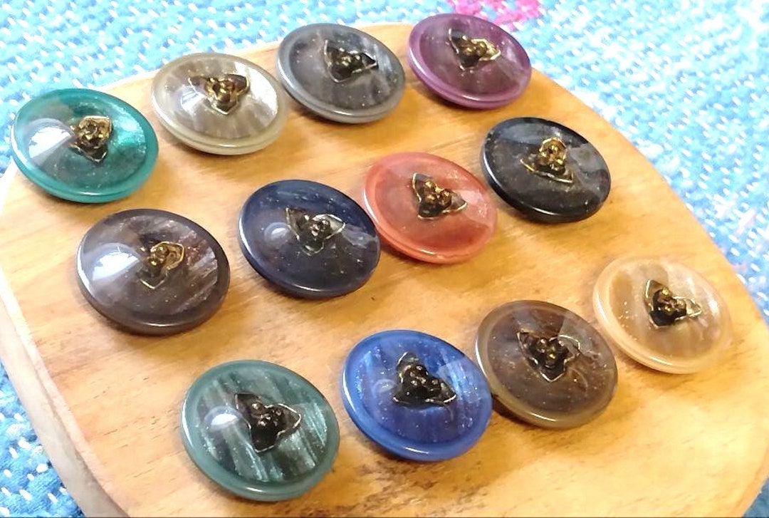 Vintage Japanese Buttons Elegant Vintage Japanese Button Jewelry ...