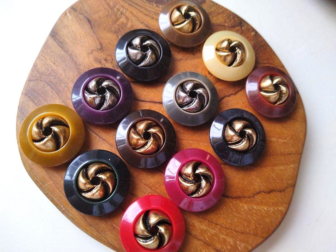 Vintage Japanese Buttons - Elegant Vintage Japanese Button Jewelry ...