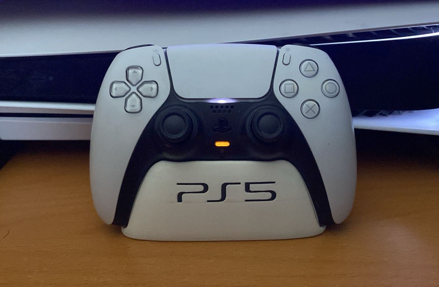 PS5 Controller Display Mount Stand Holder White Modern Simplistic ...