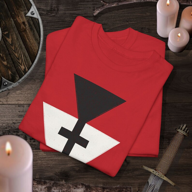 Cult of the Lamb Cult Follower Cosplay Shirt - Video Game, Gamer ...