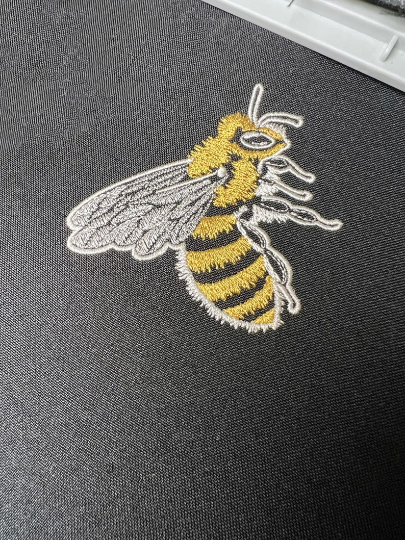 Realistic Honeybee Embroidery Design - Golden Insect for Dark Fabric ...