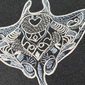 Elegant Manta Ray Embroidery Design - Oceanic Stingray Pattern for ...