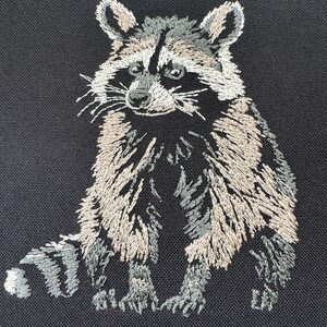 Realistic Raccoon Embroidery Design - Adorable and Detailed Embroidery ...