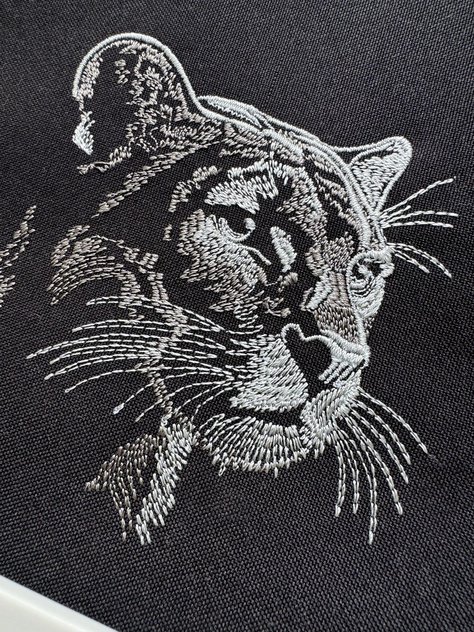 Majestic Panther Embroidery Design - Detailed Big Cat PES File, Wild ...