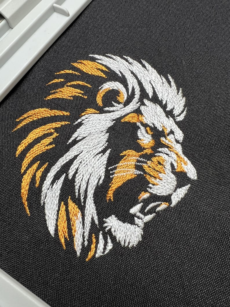 Angry Lion Face Embroidery Design Fierce Jungle King for Dark Fabric ...