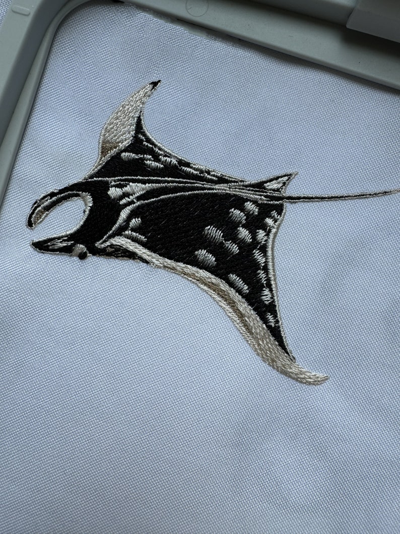 Elegant Manta Ray Embroidery Design – Stingray Pattern, Oceanic ...