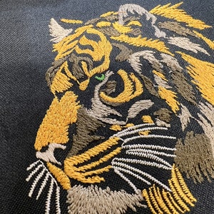 Elegant Tiger Face Embroidery Design - Color Accented Wild Big Cat for ...