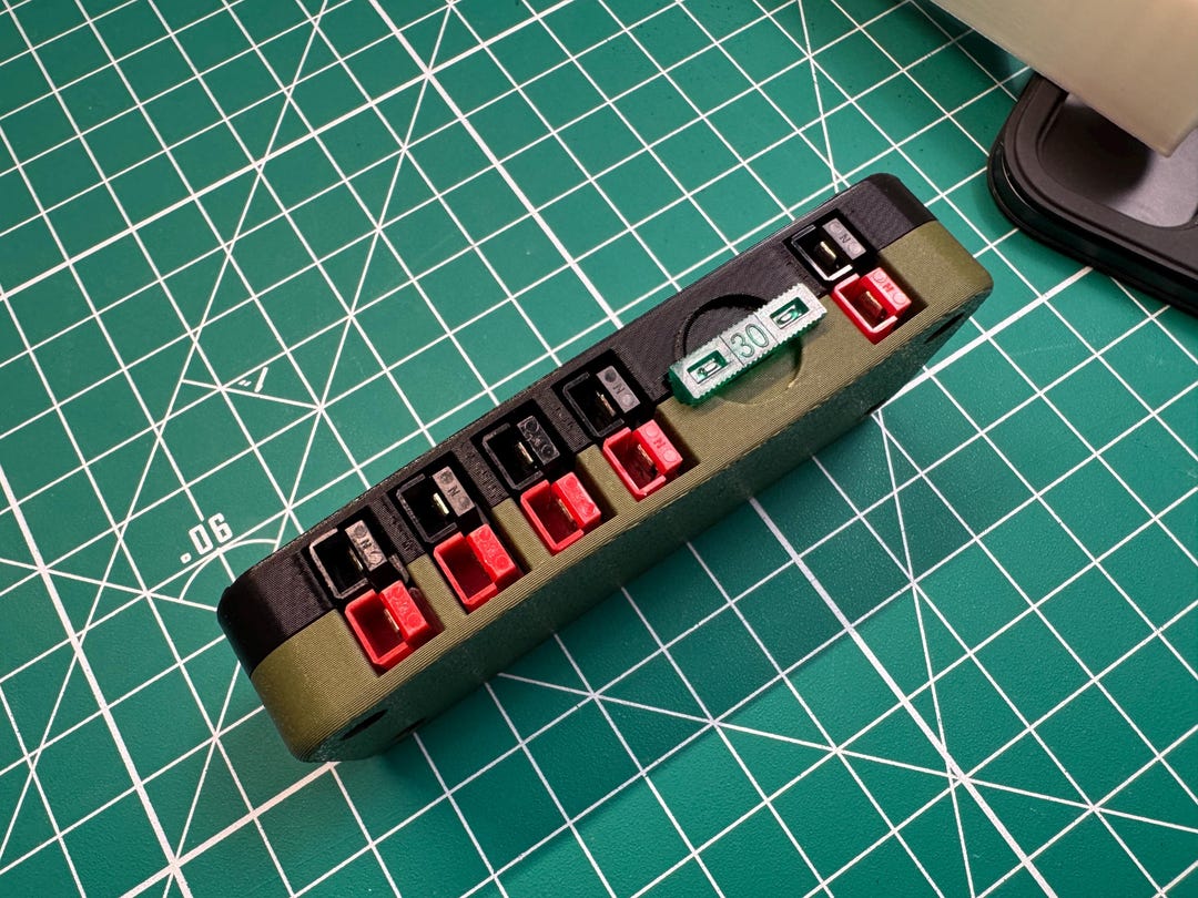 Anderson Powerpole 30A Fused 1 to 4 Distribution Box - Etsy