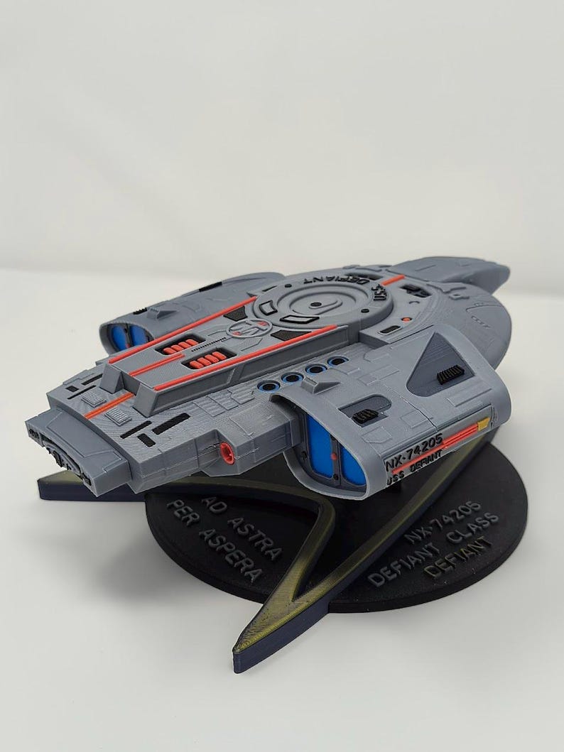 Star Trek Deep Space Nine USS Defiant W/ Display Stand - 3D Printed in ...