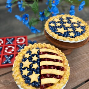 Fake Large Patriotic Pie Cherry and Blueberry 10.5 White Ceramic Dish ...