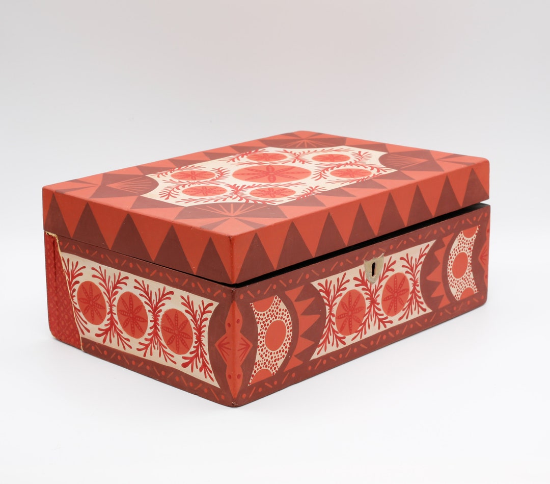 The 'unexpected Red' Handpainted Folk Box - Etsy