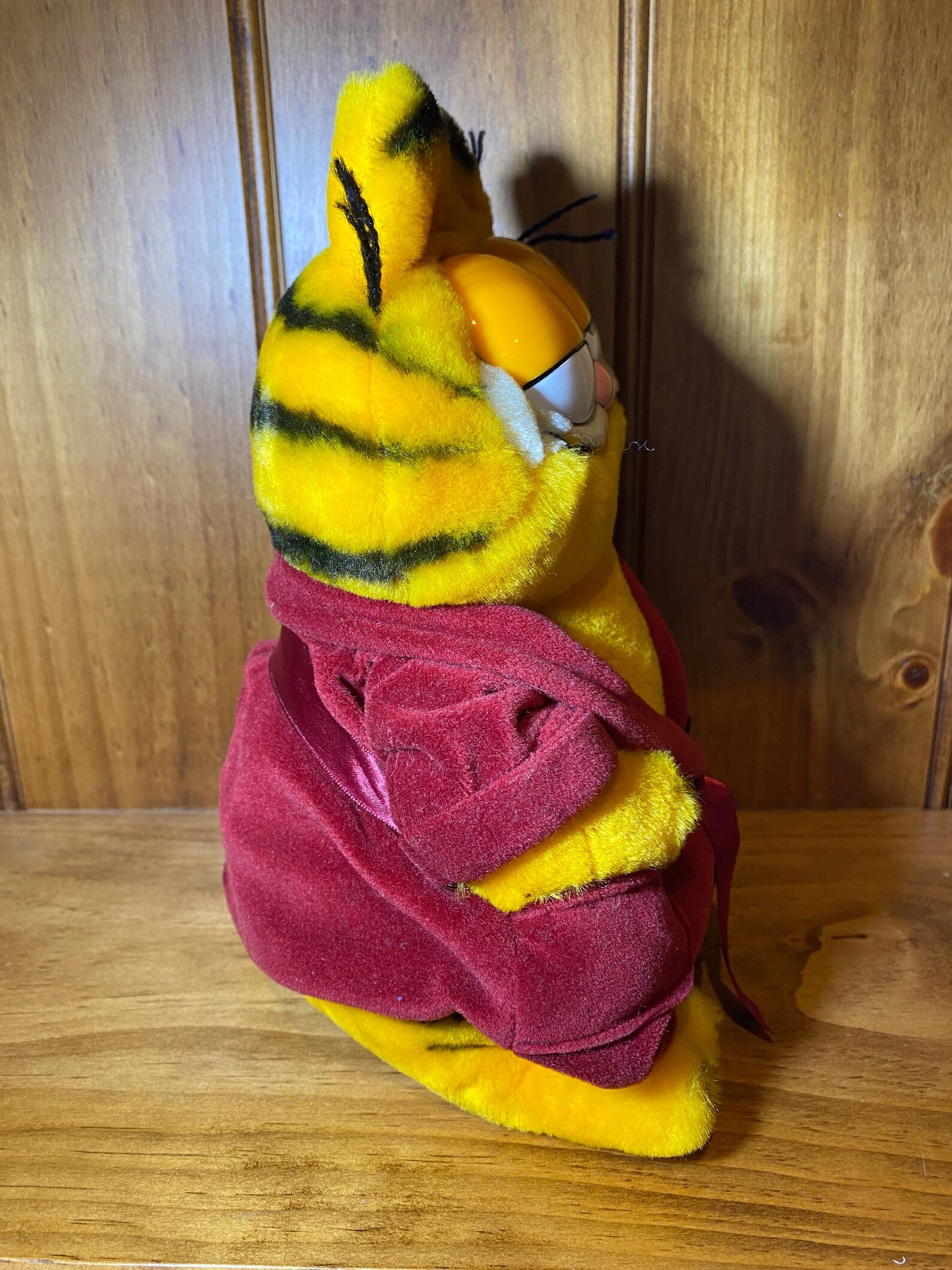 GARFIELD in Red Velvet Bathrobe Vintage Stuffed Toy 1981 - Etsy