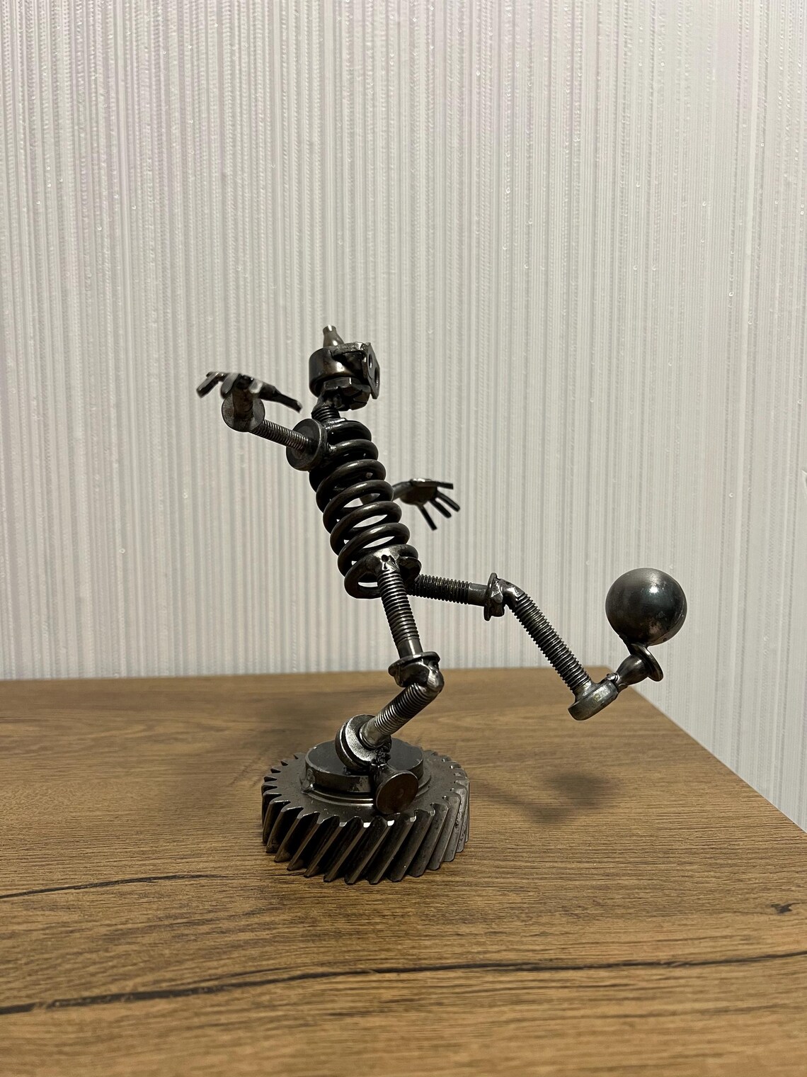 Welded Iron Spring Football Player Sculpture: Scrap Metal Art - Etsy