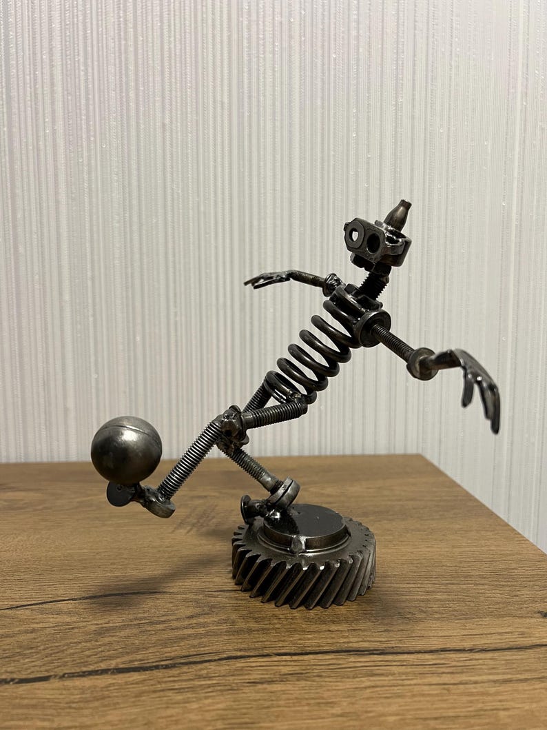 Welded Iron Spring Football Player Sculpture: Scrap Metal Art - Etsy