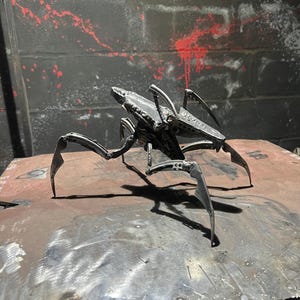 Bug, From Starship Troopers Movie Scrapmetal Welded Modern Figure 11 ...