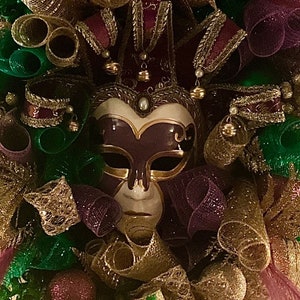Mardi Gras Wreath, Mardi Gras Décor, Fat Tuesday Décor, Jester Mask - Etsy