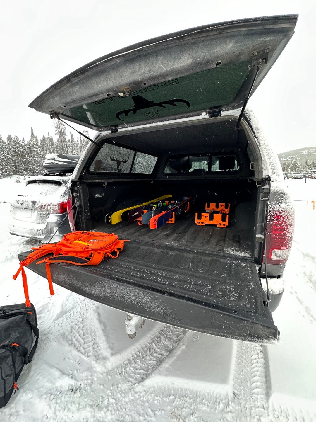 Universal Ski & Snowboard Rack for Truck Bed or Van, SUUS Rack, Ski ...