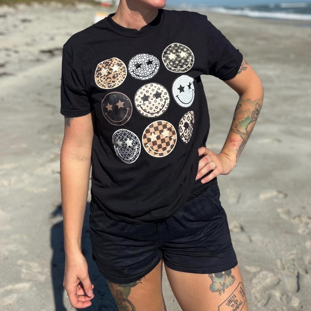 Black Smiley Face Trendy Cute Pattern Tee - Etsy