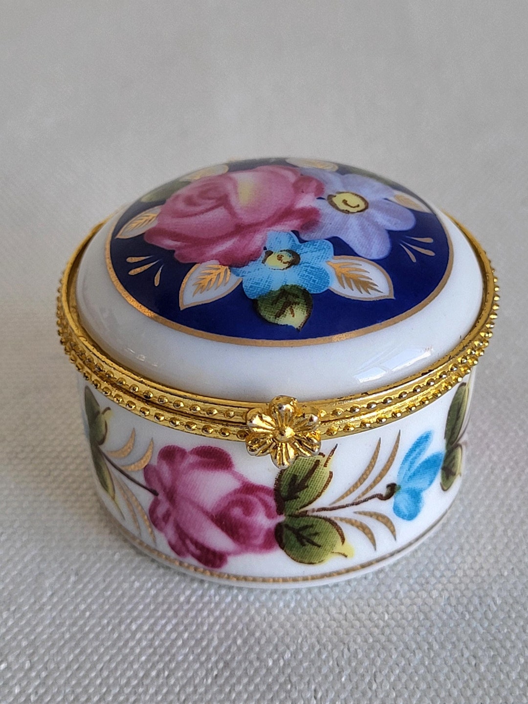 2" Vintage Porcelain Pill Box, Hand Painted, Collectible Pill Box ...